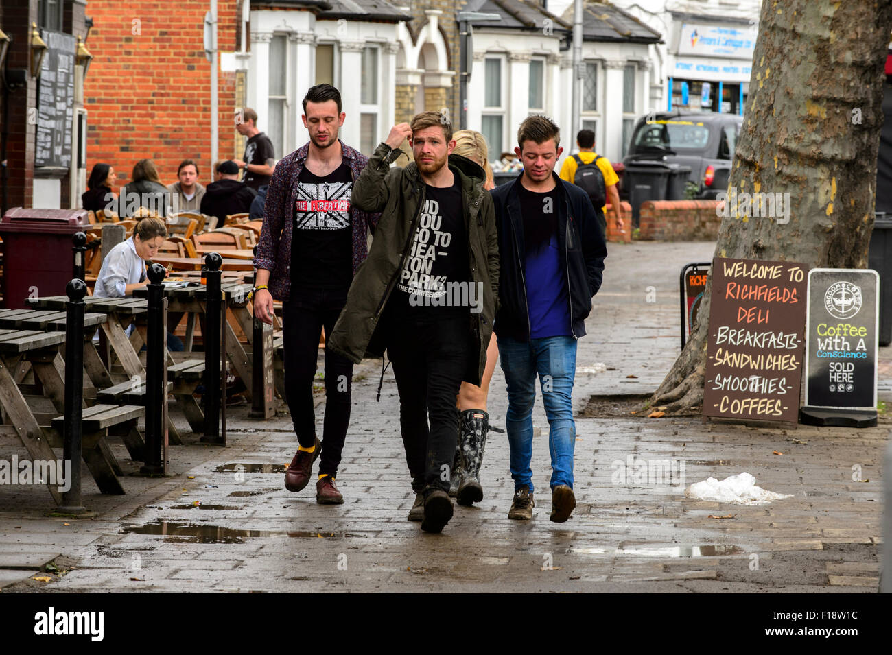 Visiting reading pop festival hi-res stock photography and images - Alamy