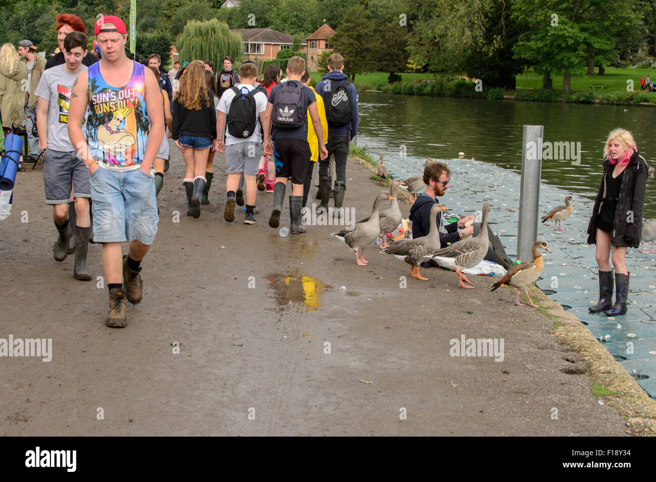 Visiting reading pop festival hi-res stock photography and images - Alamy