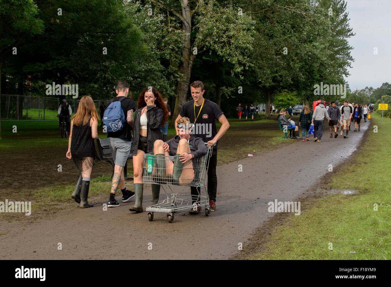 Reading, UK. 30th Aug, 2015. Festival visitors, Reading Festival 2016 ...