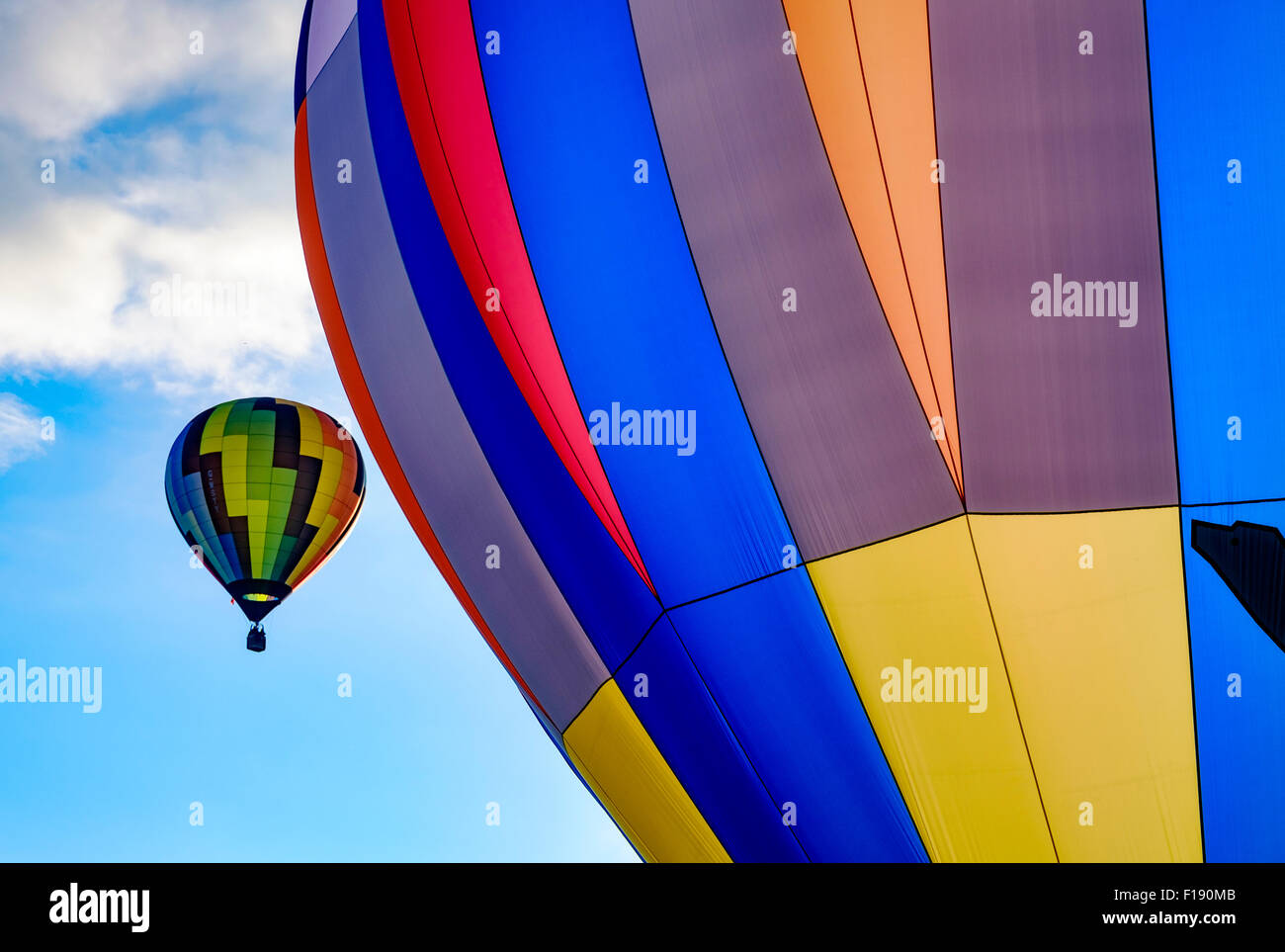 Balloons flying at the Strathaven Balloon Festival Stock Photo - Alamy