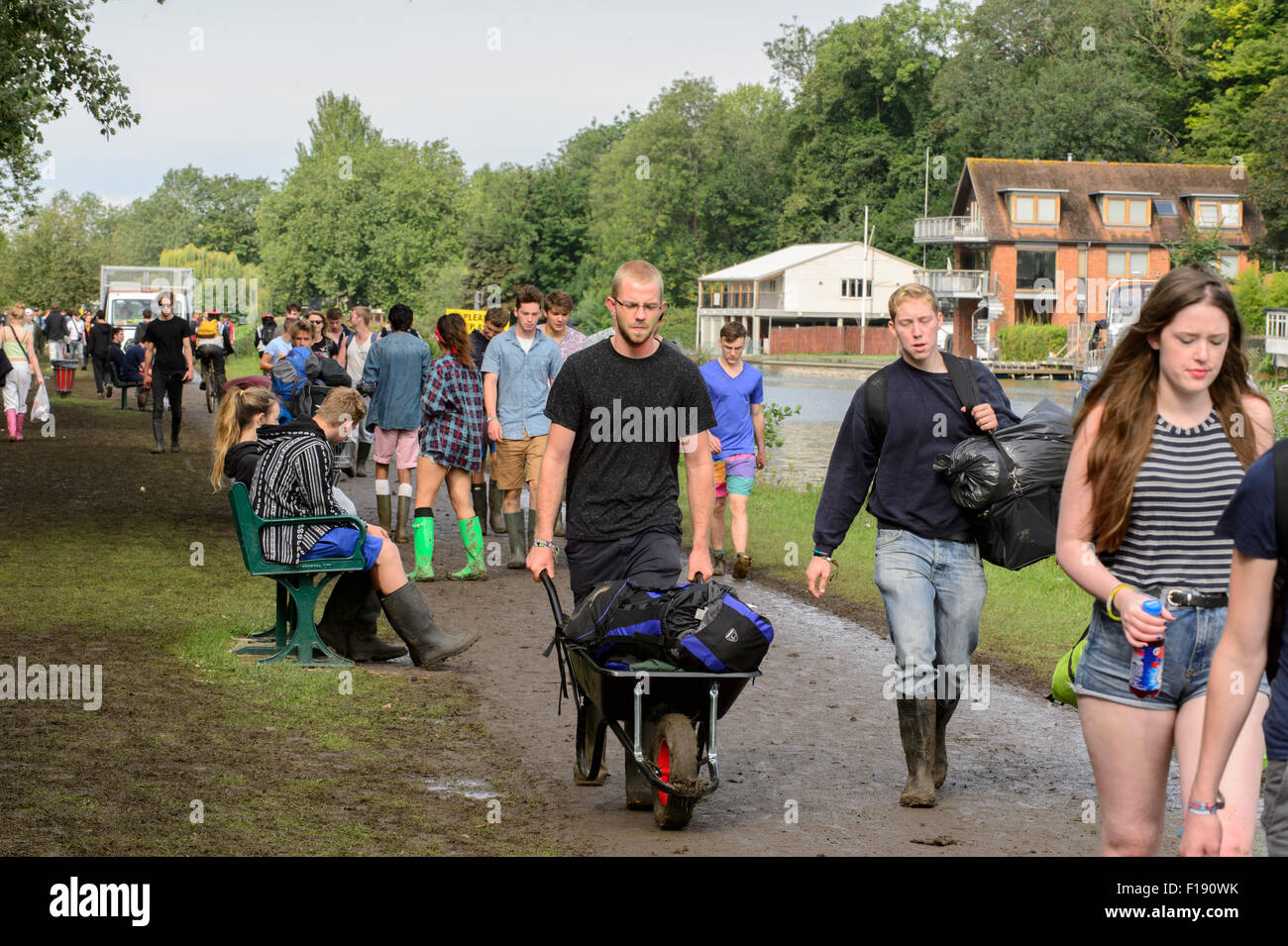 Visiting reading pop festival hi-res stock photography and images - Alamy