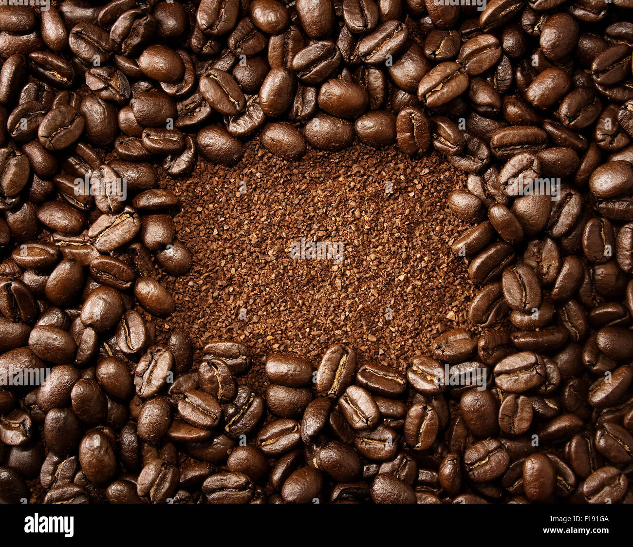 Frame shaped coffee beans Stock Photo - Alamy