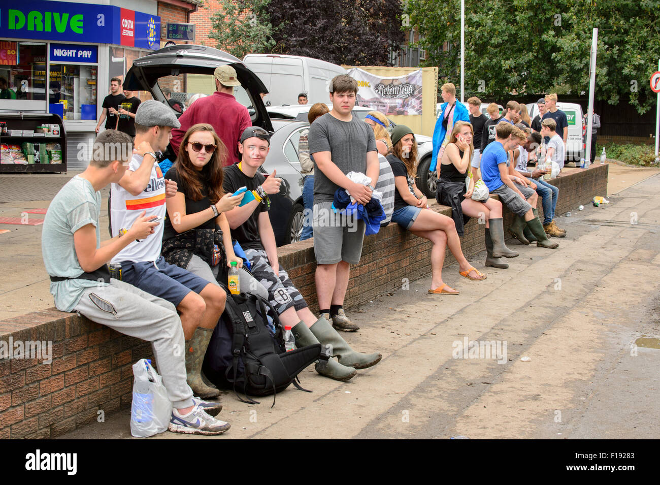 Reading, UK. 30th Aug, 2015. Festival visitors, Reading Festival 2016 ...