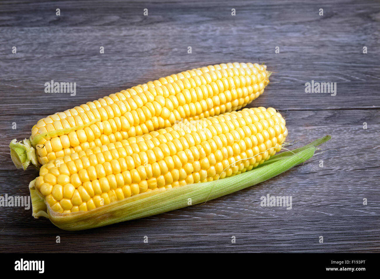 Overhead shot table hi-res stock photography and images - Alamy