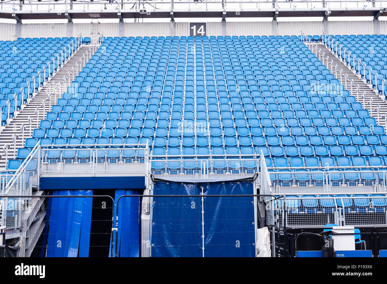 Stadium seat hi-res stock photography and images - Alamy
