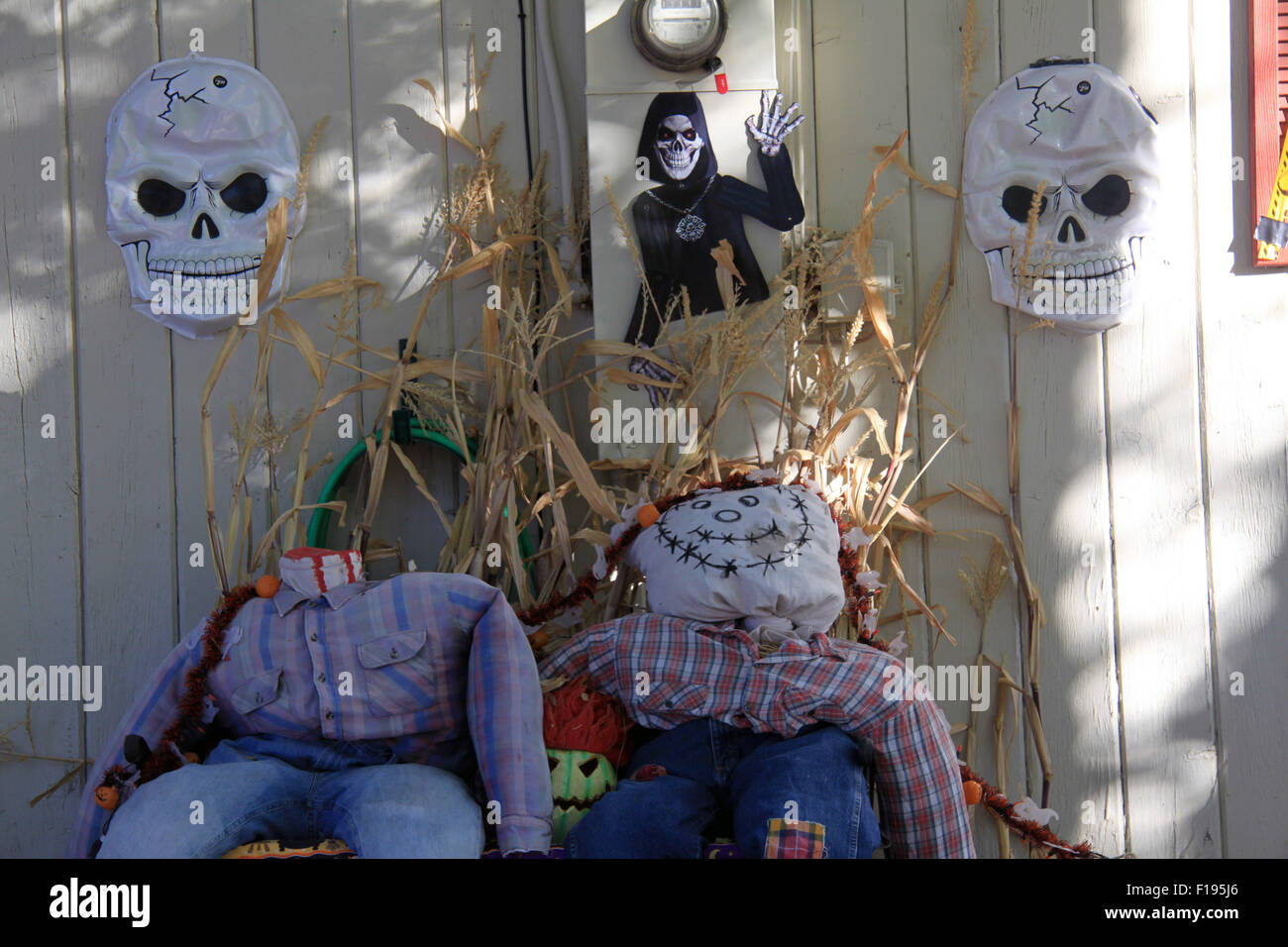 Headless couple hi-res stock photography and images - Alamy