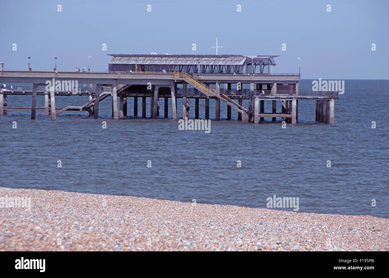 Deal pier kent hi-res stock photography and images - Alamy