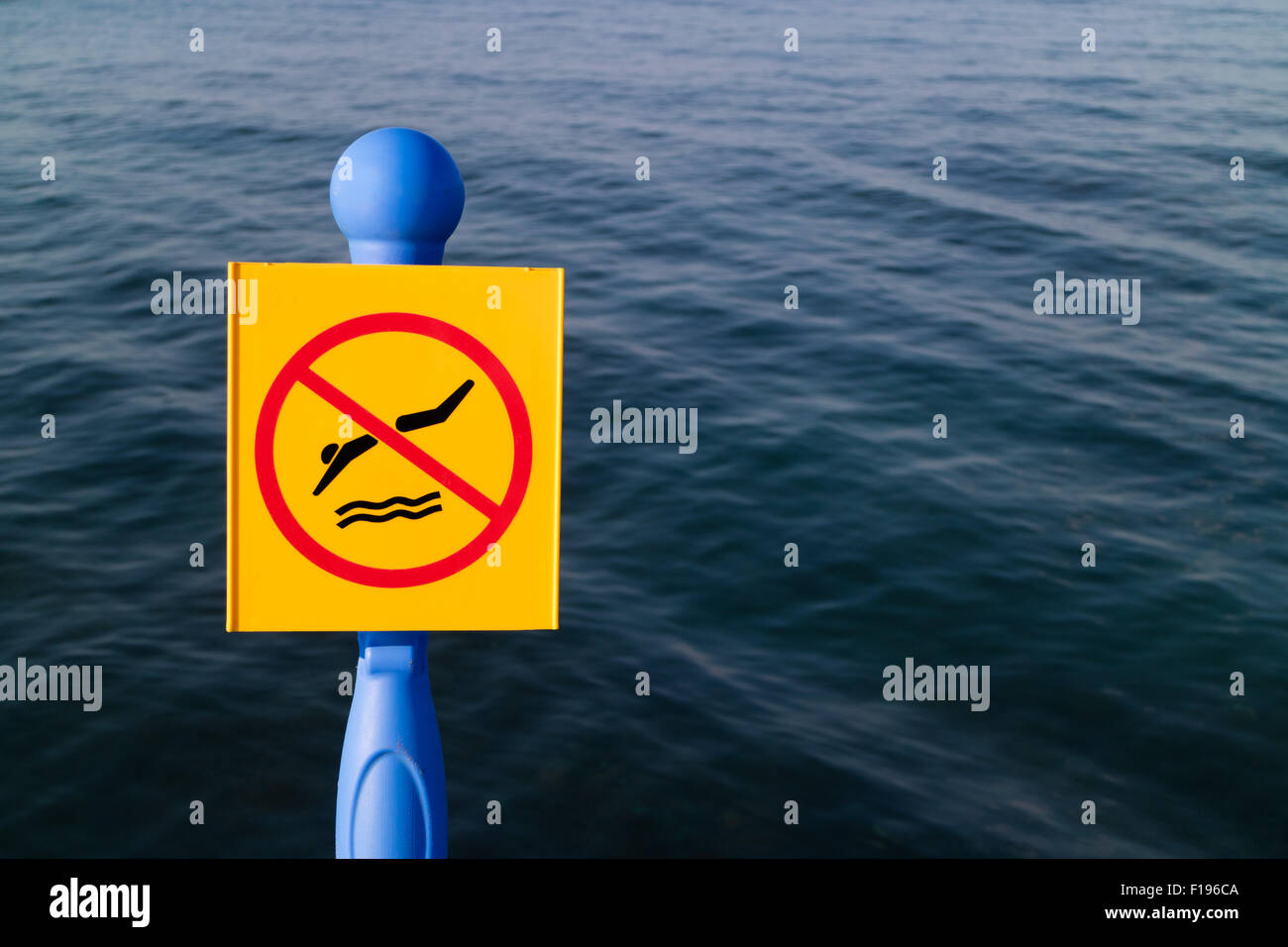 Banned sign hi-res stock photography and images - Alamy