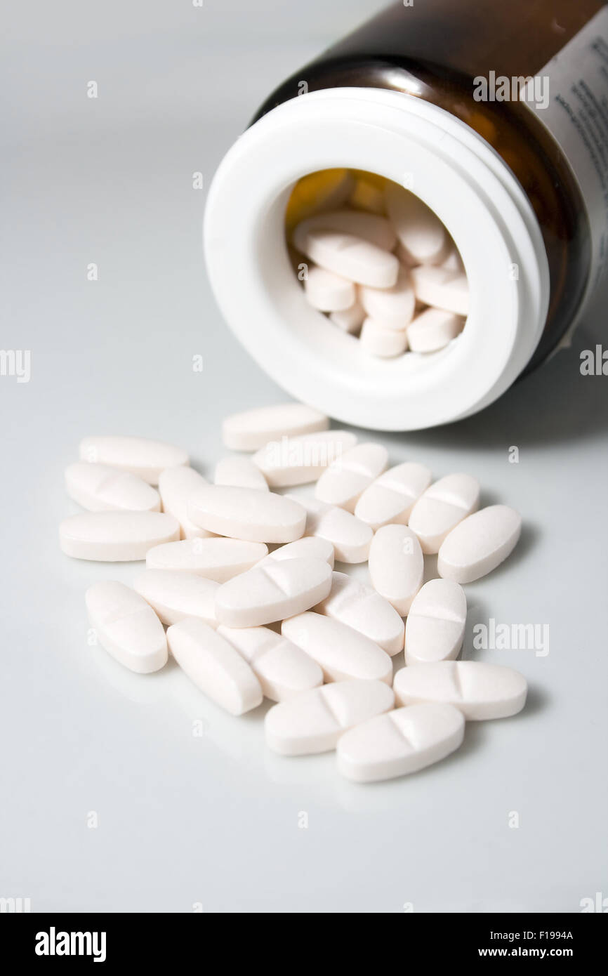 Spilled bottle of chemical hi-res stock photography and images - Alamy