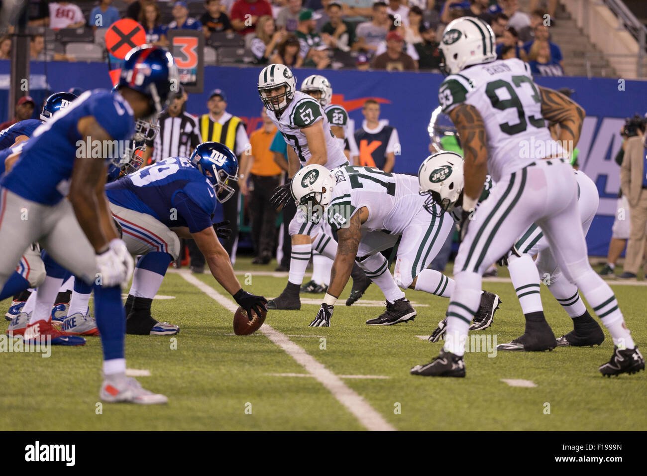 August 29, 2015: New York Jets defense goes up against the New York ...