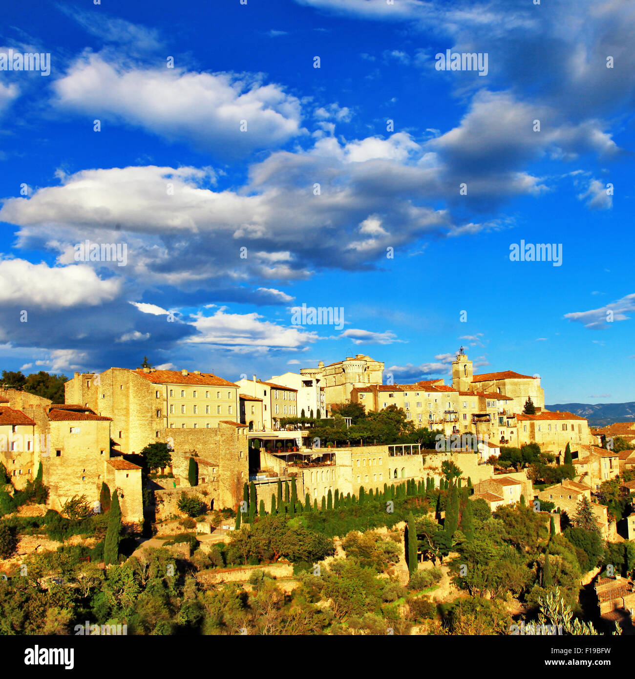 Gordes france town sunset hi-res stock photography and images - Alamy