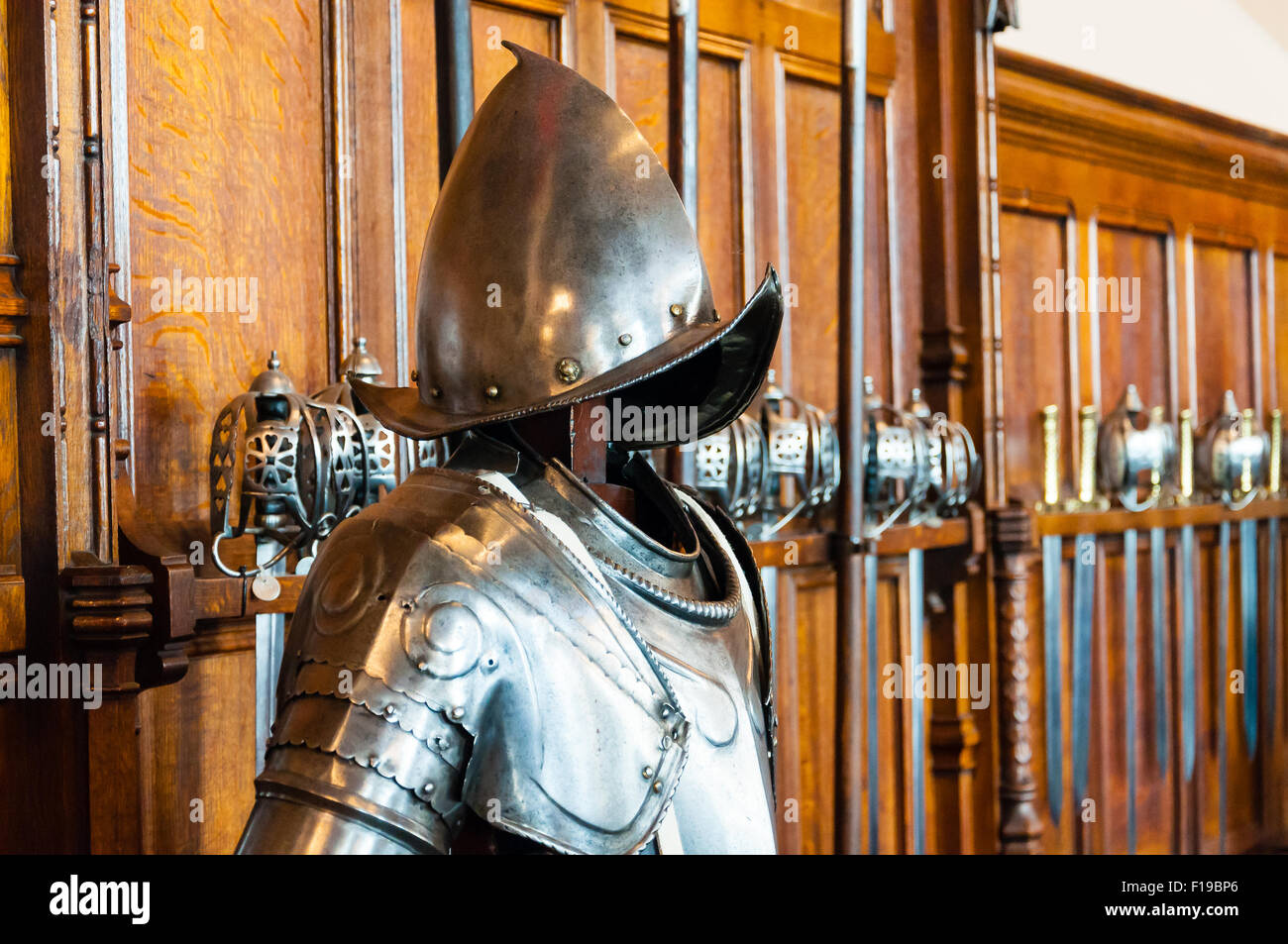 Medieval armor hi-res stock photography and images - Alamy