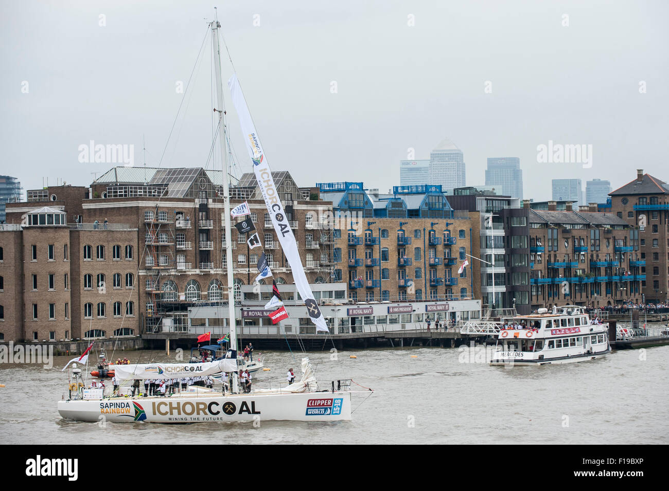 Thames yacht race hi-res stock photography and images - Alamy