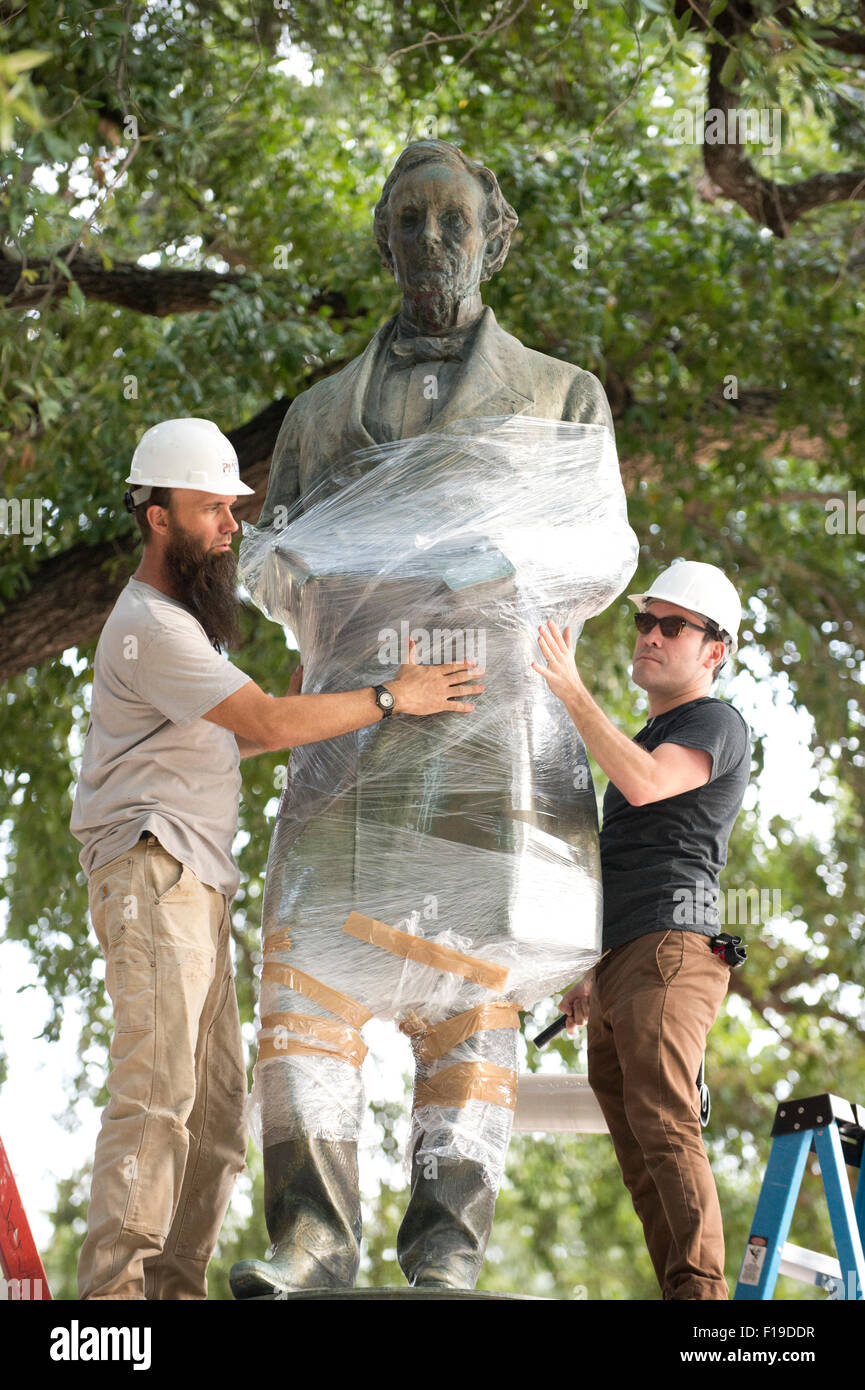 Austin, TX Aug. 30, 2015: A 1933 statue of Confederate leader Jefferson ...