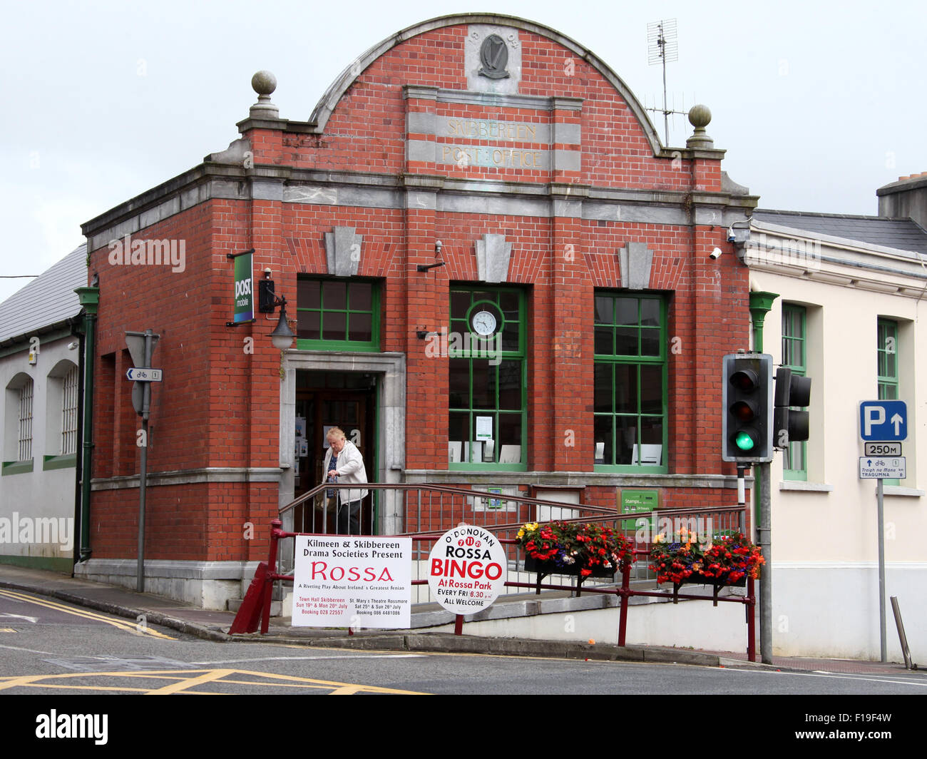 Office in west hi-res stock photography and images - Alamy