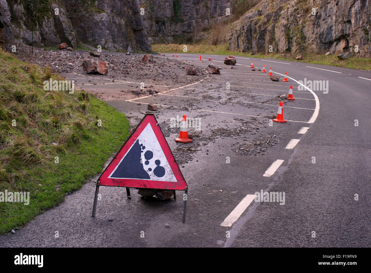 Rockfall signs in Cheddar gorge after a rock. February 2008 Stock Photo ...