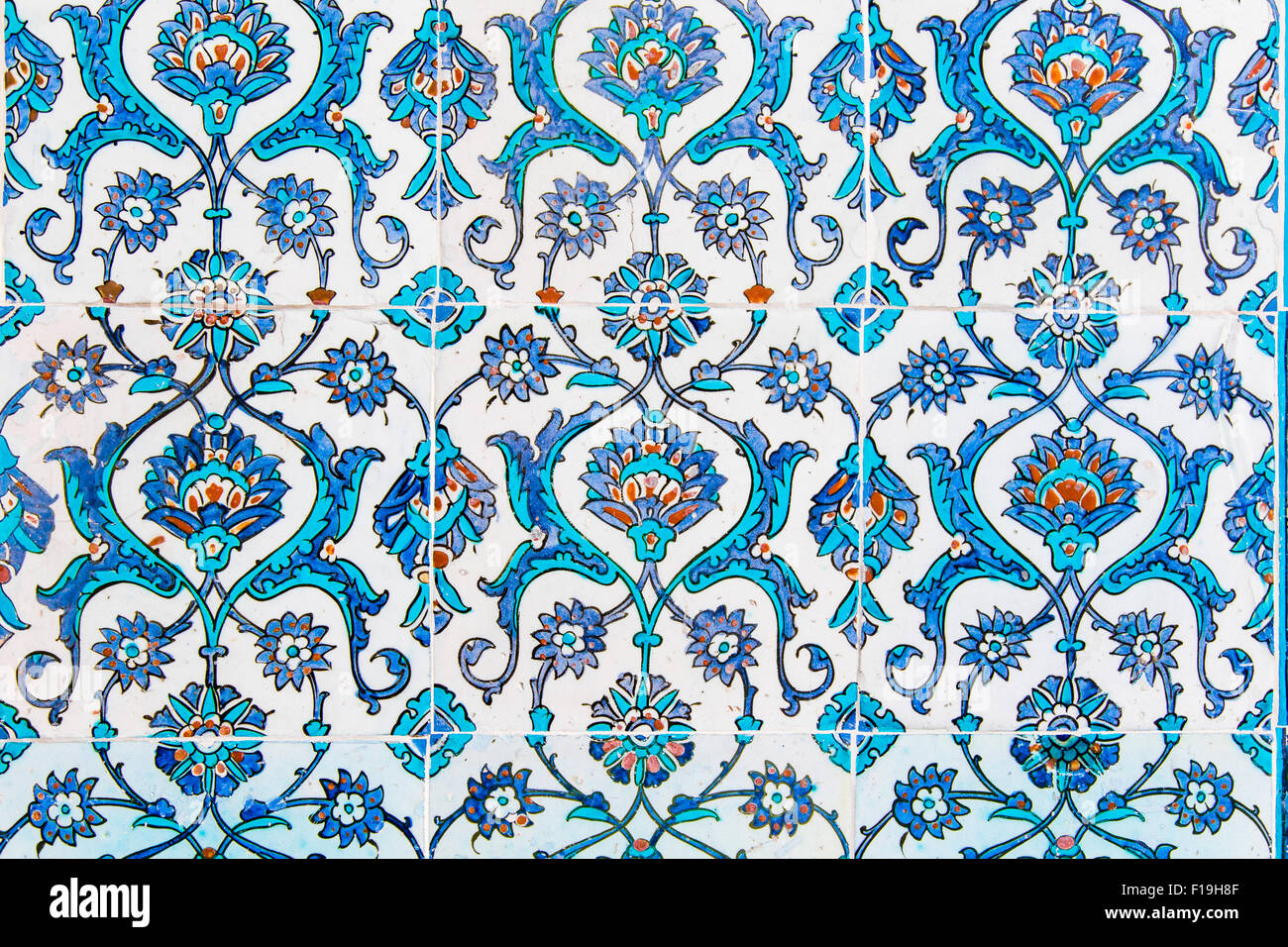Handmade old turkish blue tiles hi-res stock photography and images - Alamy