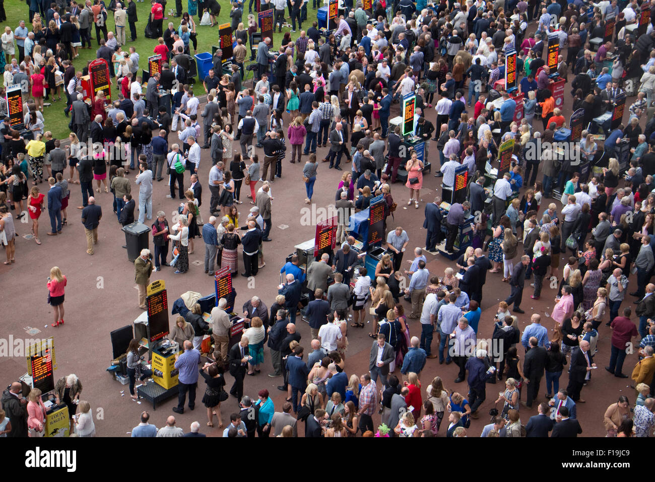 York races bookies hi-res stock photography and images - Alamy