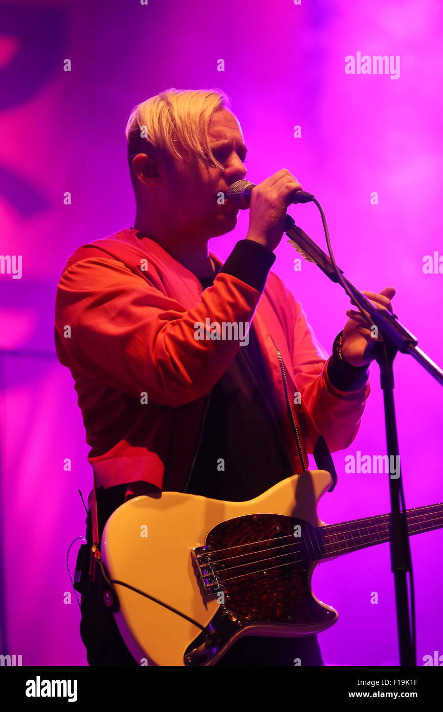 Jeremy pritchard everything everything hi-res stock photography and ...