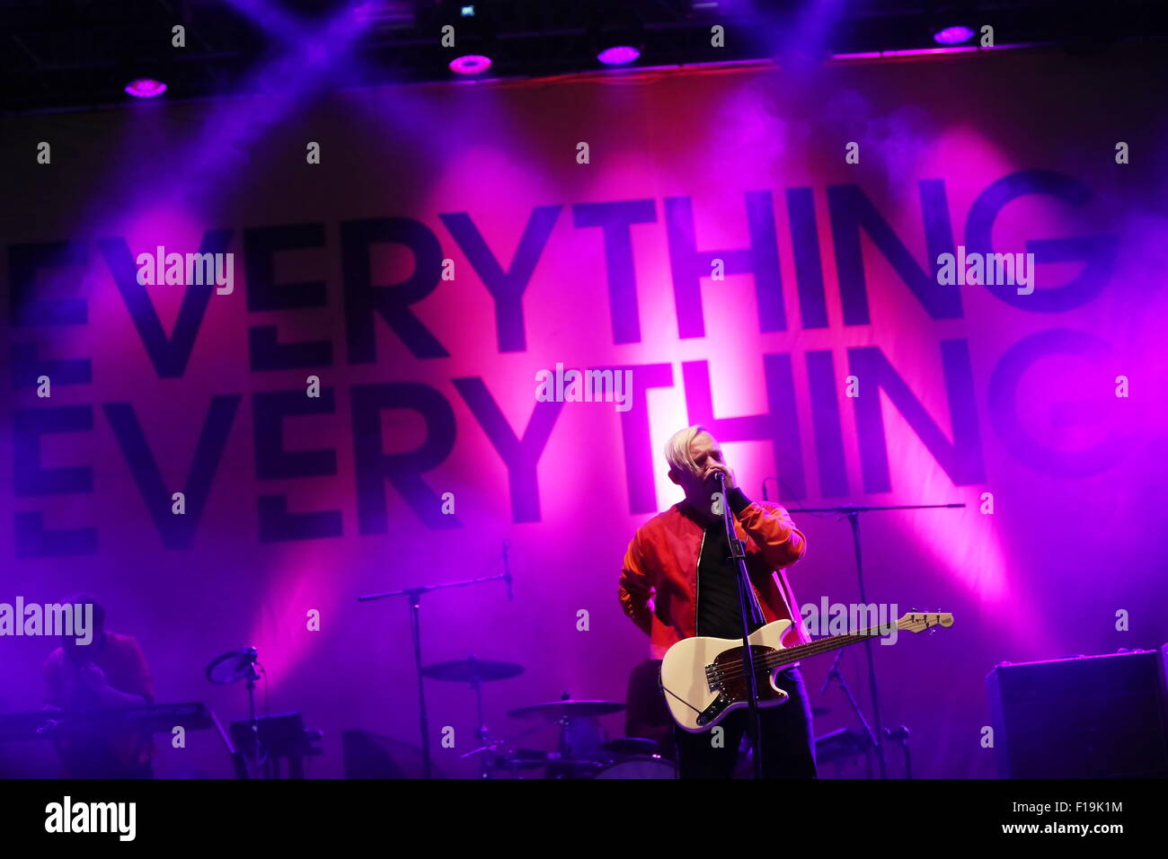 Jeremy pritchard everything everything hi-res stock photography and ...