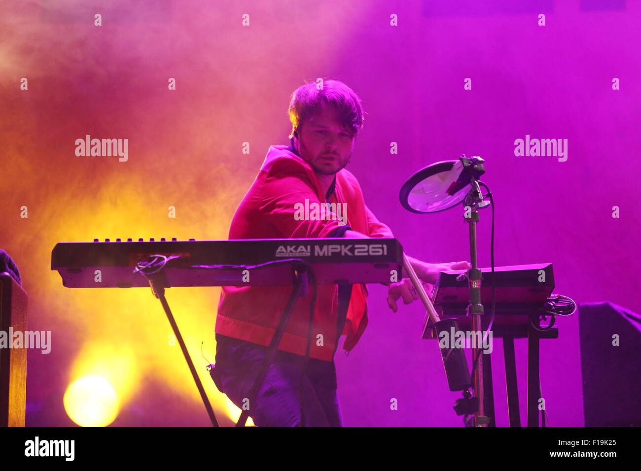 Jeremy pritchard everything everything hi-res stock photography and ...
