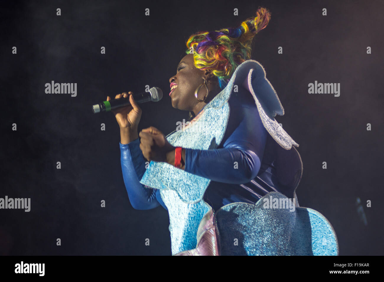 Basement jaxx band hi-res stock photography and images - Alamy