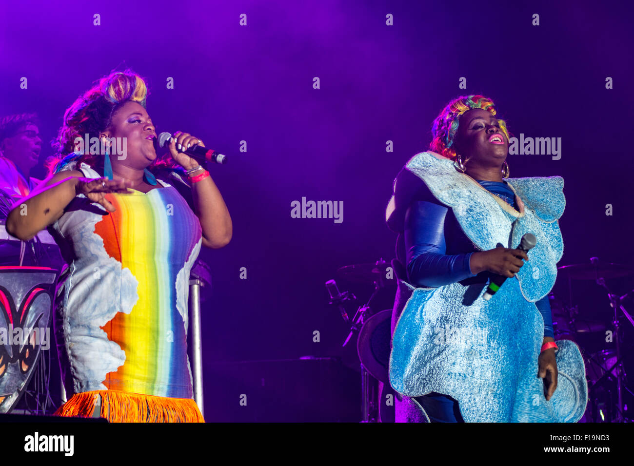 Basement jaxx band hi-res stock photography and images - Alamy