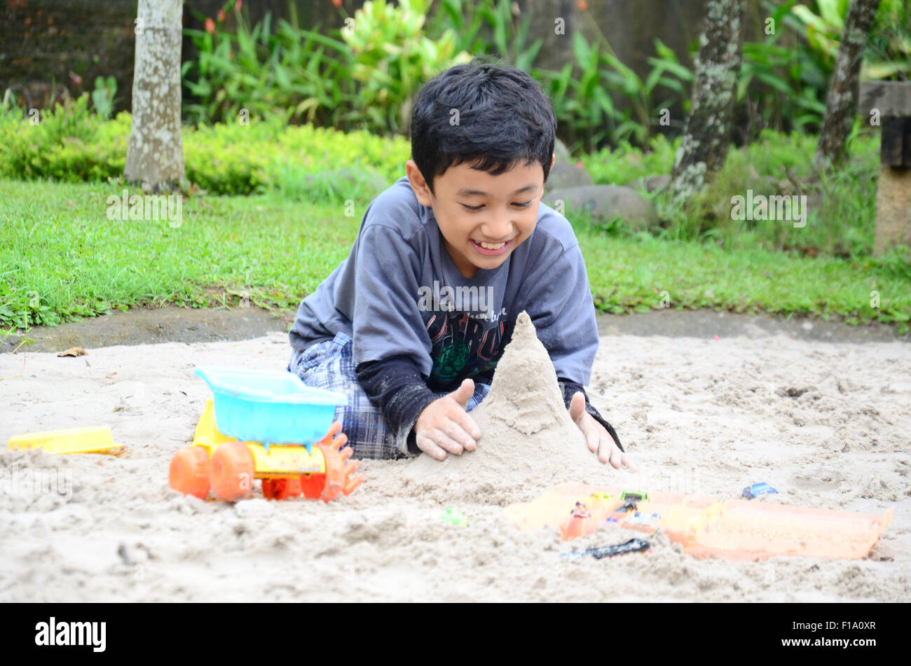 Play sand hi-res stock photography and images - Alamy