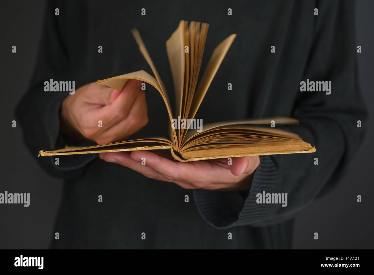 Old reading booklet hi-res stock photography and images - Alamy