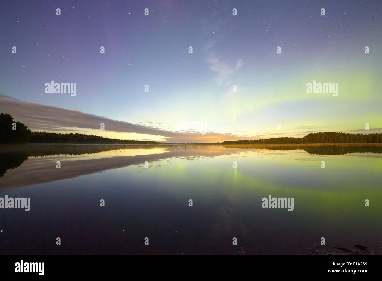 Stars night sky northern lights hi-res stock photography and images - Alamy