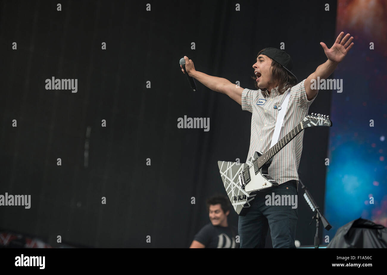 Pierce The Veil High Resolution Stock Photography and Images - Alamy