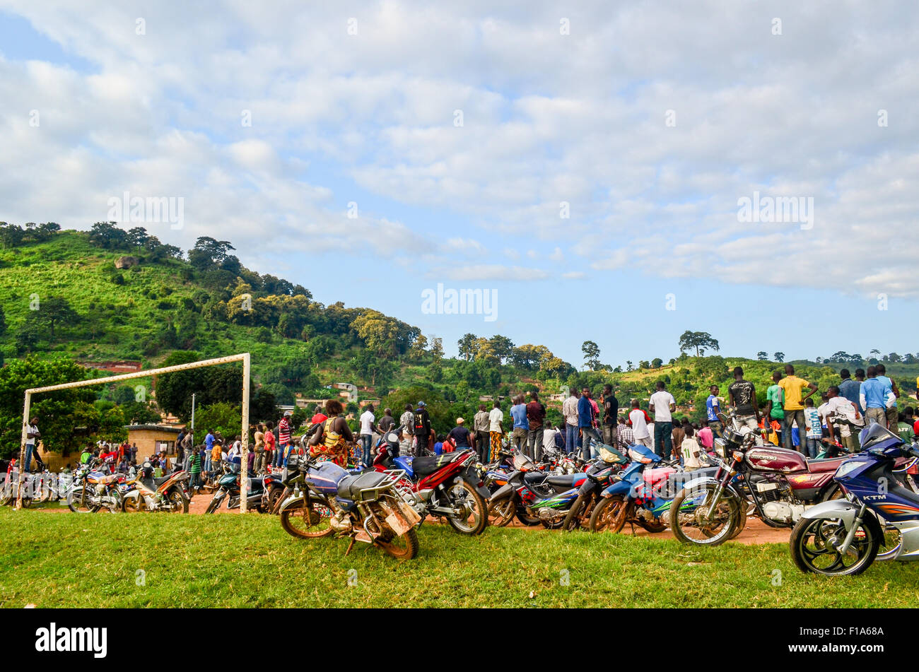 African crowd city hi-res stock photography and images - Alamy