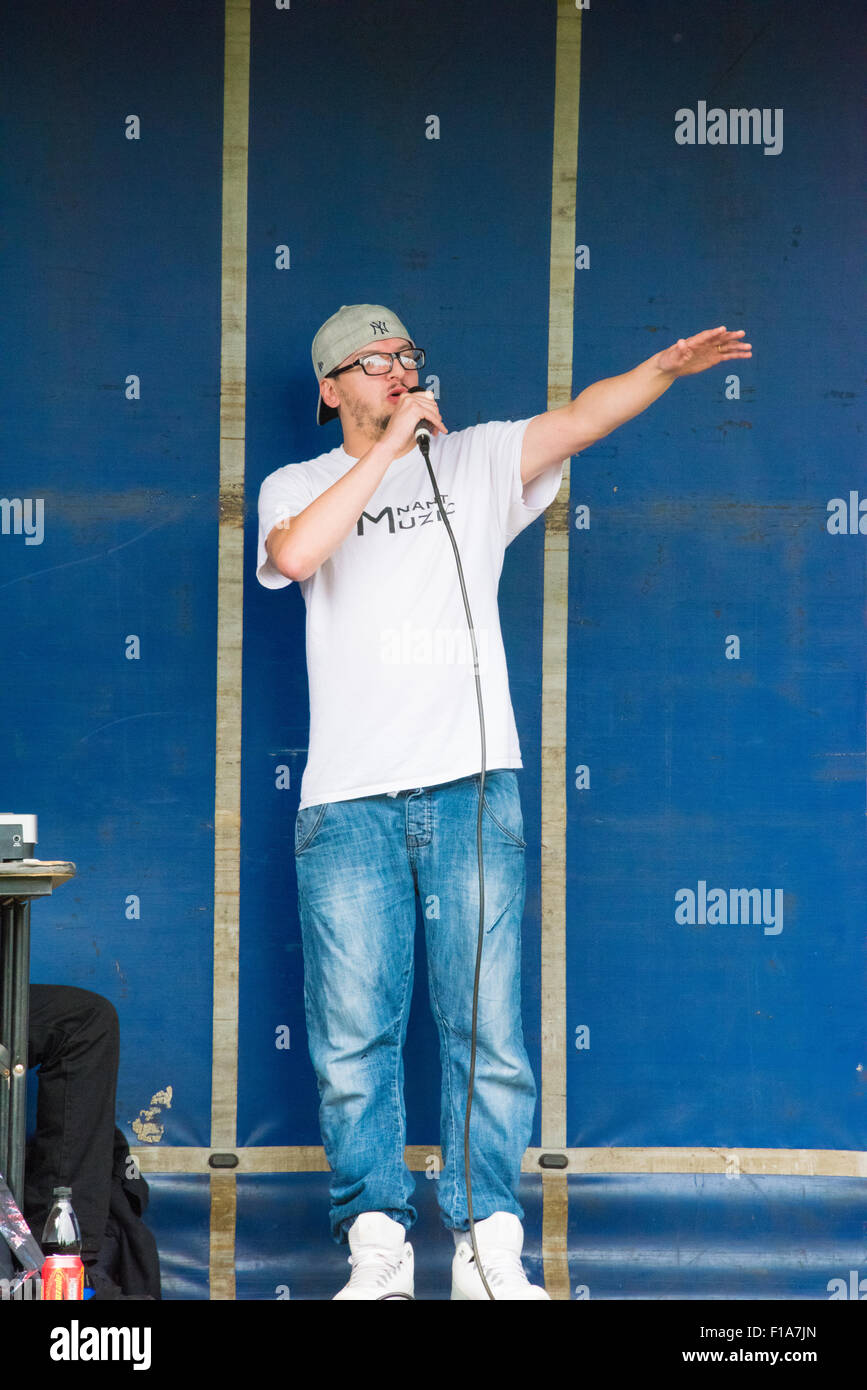 Rapping hi-res stock photography and images - Alamy