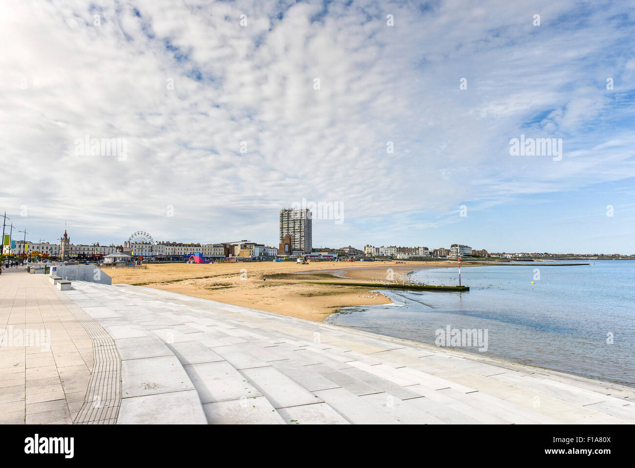 The seafront at Margate in kent Stock Photo - Alamy