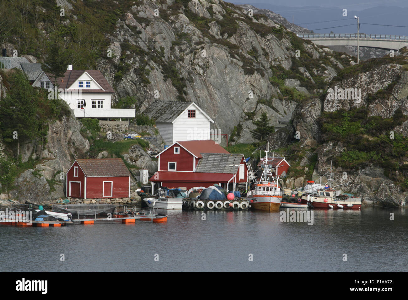 Fishing village of Brandasund, Selbjørnsfjorden, west coast of Norway ...