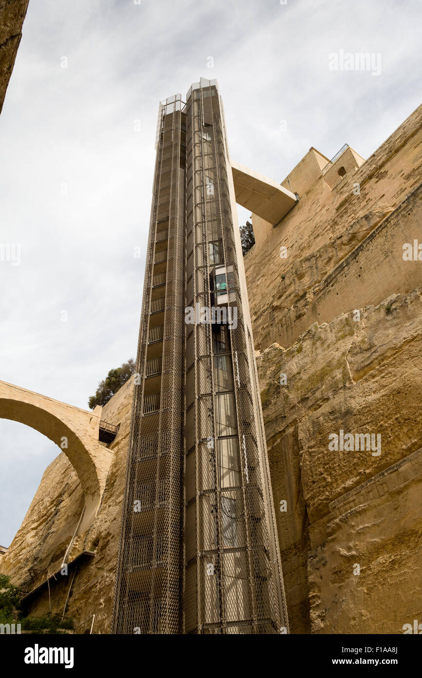 Barrakka lift to the Barrakka upper gardens Valletta Stock Photo - Alamy