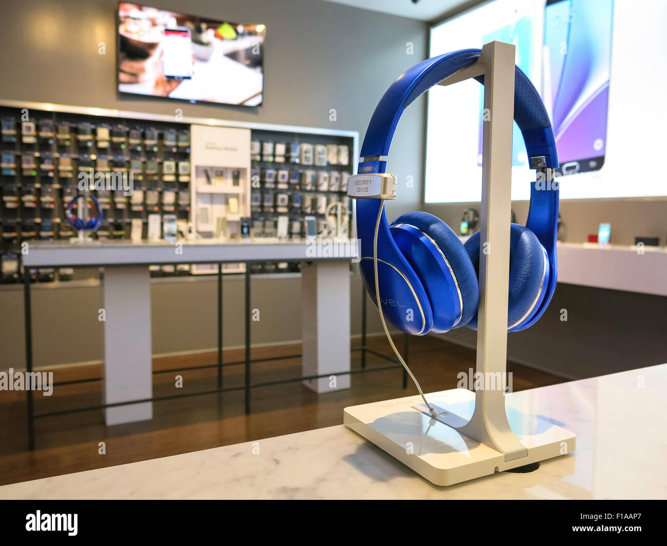 The Samsung Galaxy Studio Interior, SoHo, NYC Stock Photo - Alamy