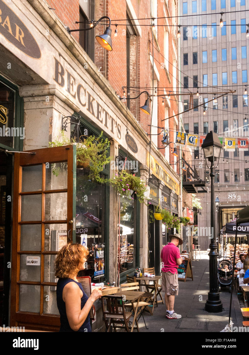 Stone Street Historic District in Lower Manhattan, NYC, USA Stock Photo ...