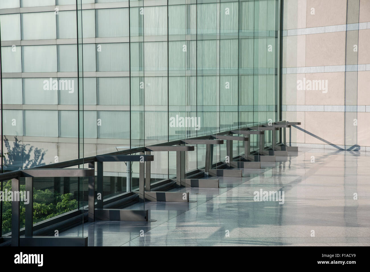 Wall commercial building large hi-res stock photography and images - Alamy