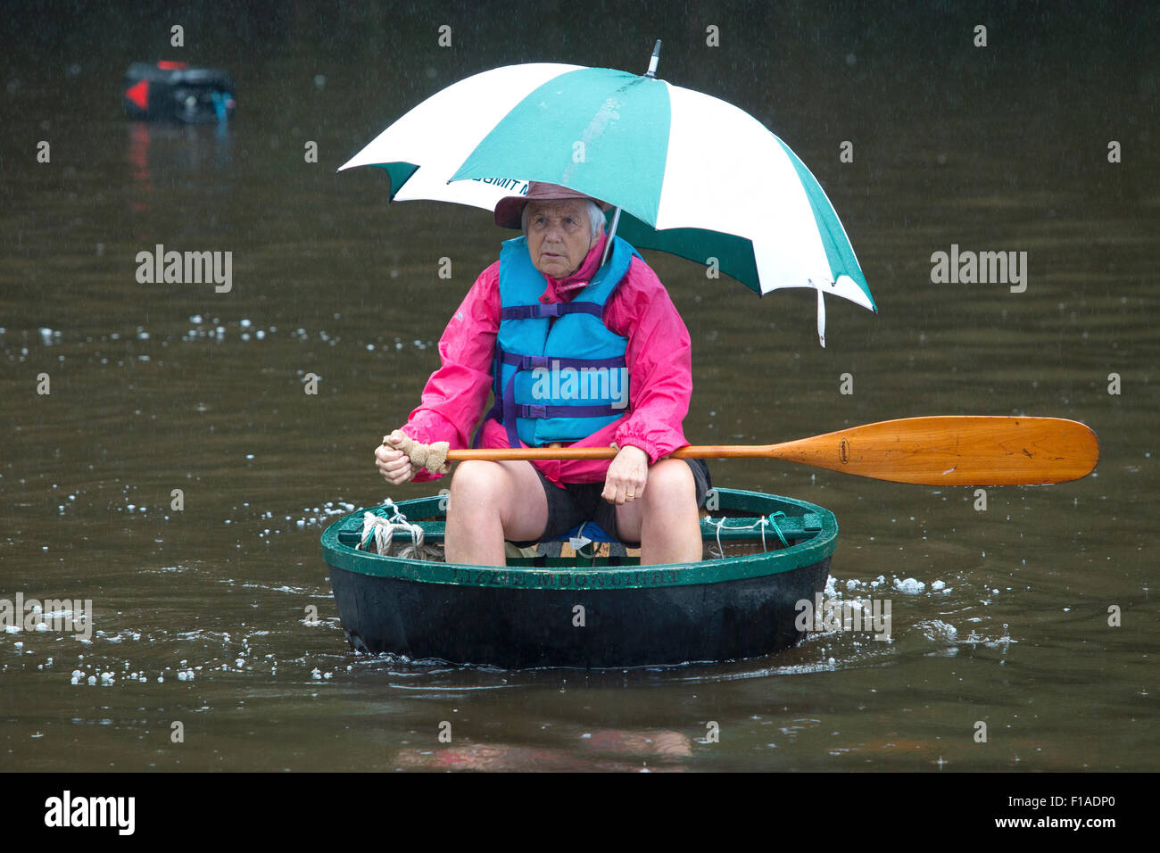 A coracle welsh hi-res stock photography and images - Alamy