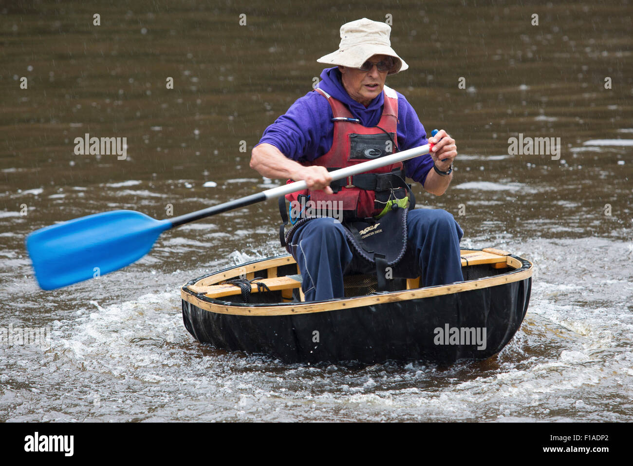 Tar covered boat hi-res stock photography and images - Alamy