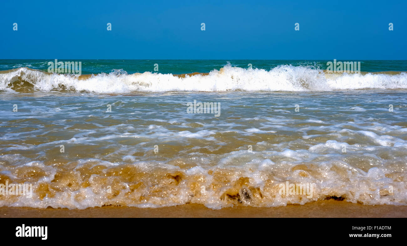 Wave breaking along beach hi-res stock photography and images - Alamy