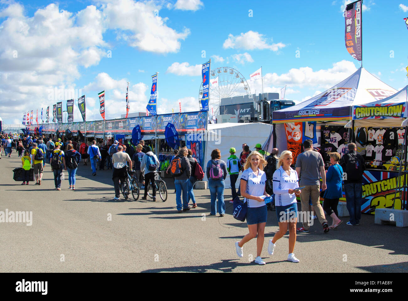 Motor racing race fans Stock Photo - Alamy
