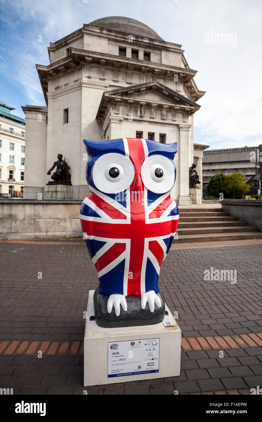 The "Jack" Owl sculpture outside the Hall of Memory in Centenary Square ...