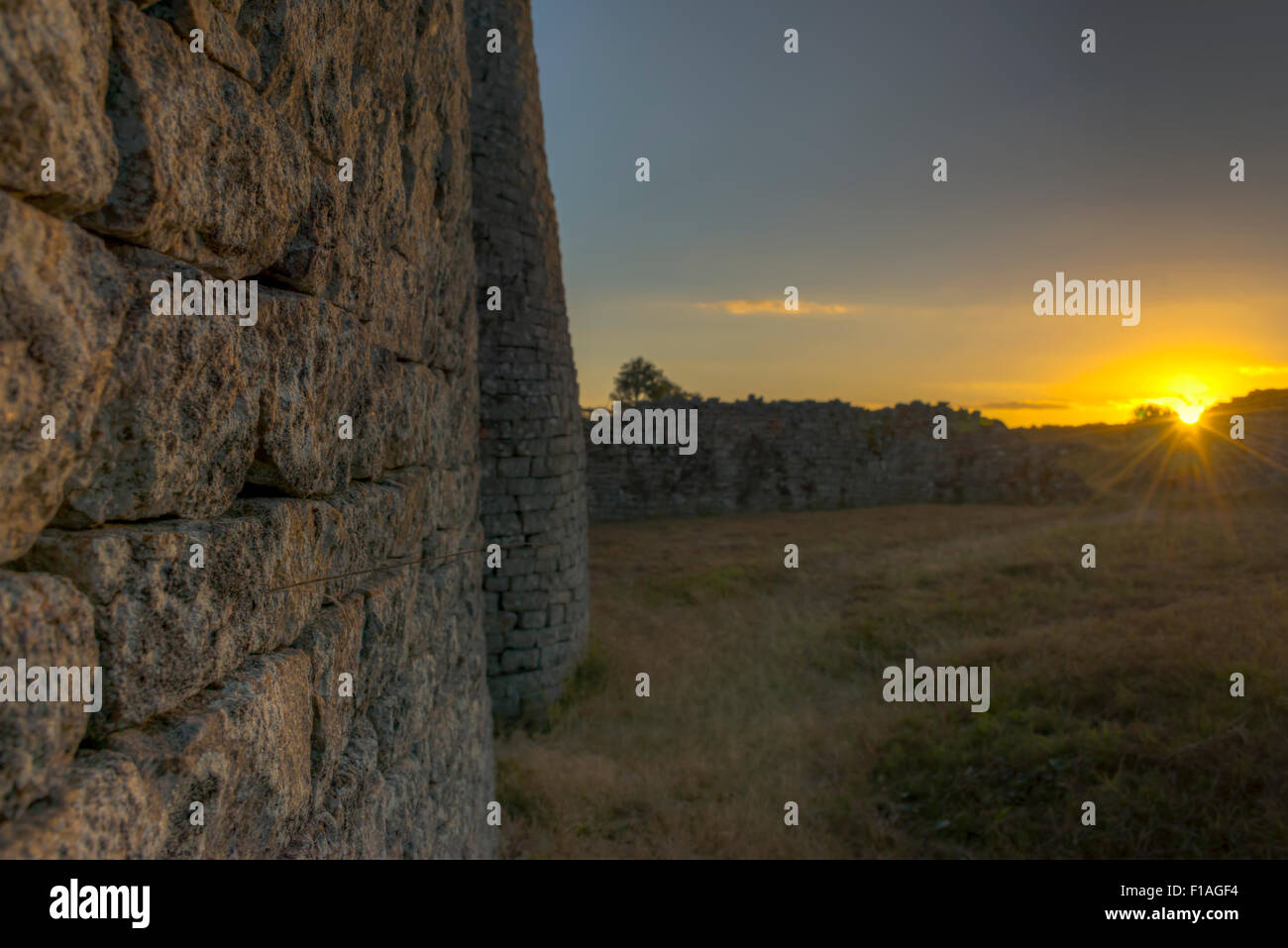 Large houses of stone chiefs' houses kalanga people great enclosure ...