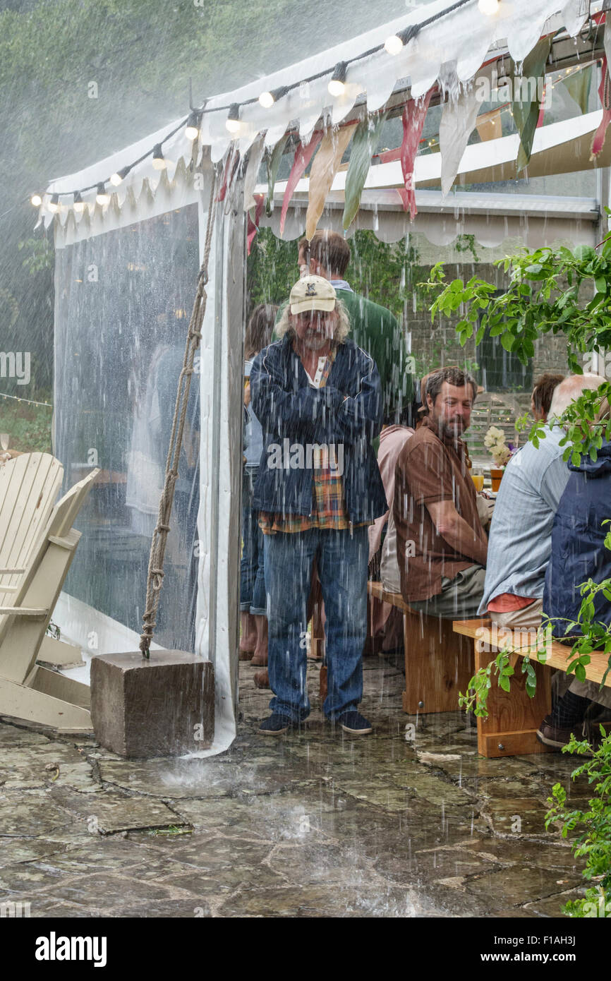 The wet party hi-res stock photography and images - Alamy