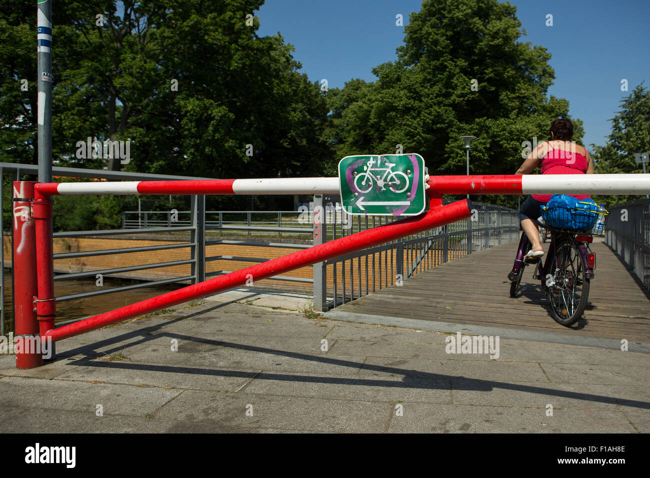 Berlin, Germany, sign ban on cyclists for a small bridge Stock Photo ...
