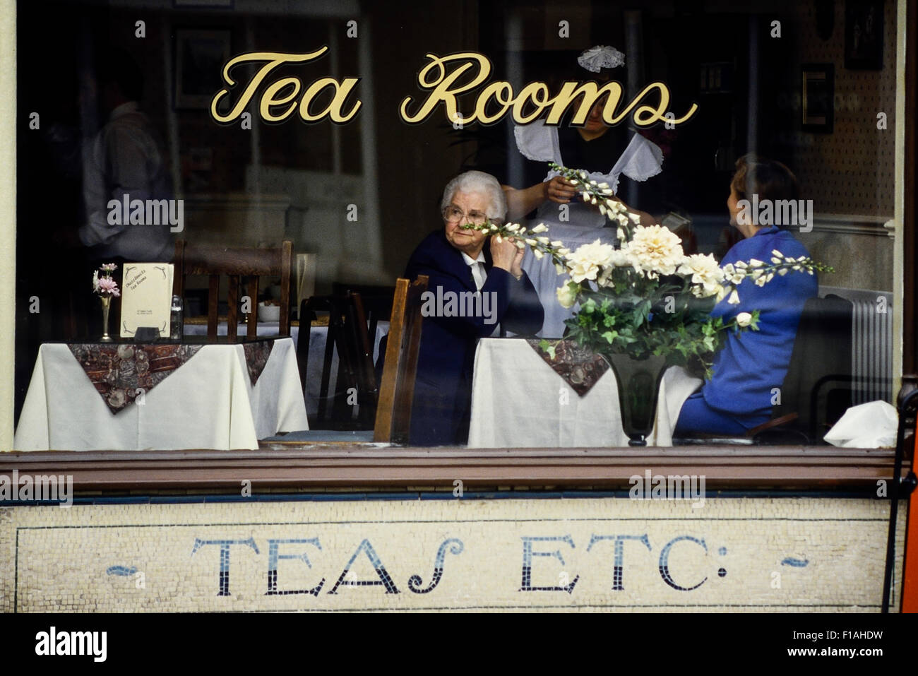 Restaurant uk waitress serving hi-res stock photography and images - Alamy