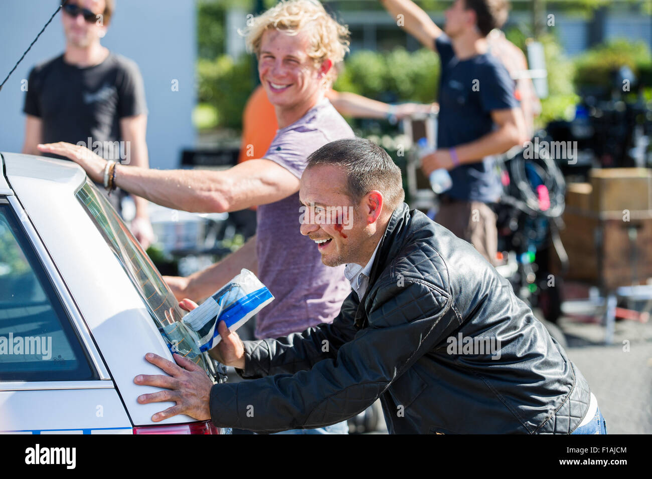 The actors Erdogan Atalay (in front - as 'Semir Gerkhan') and Daniel ...