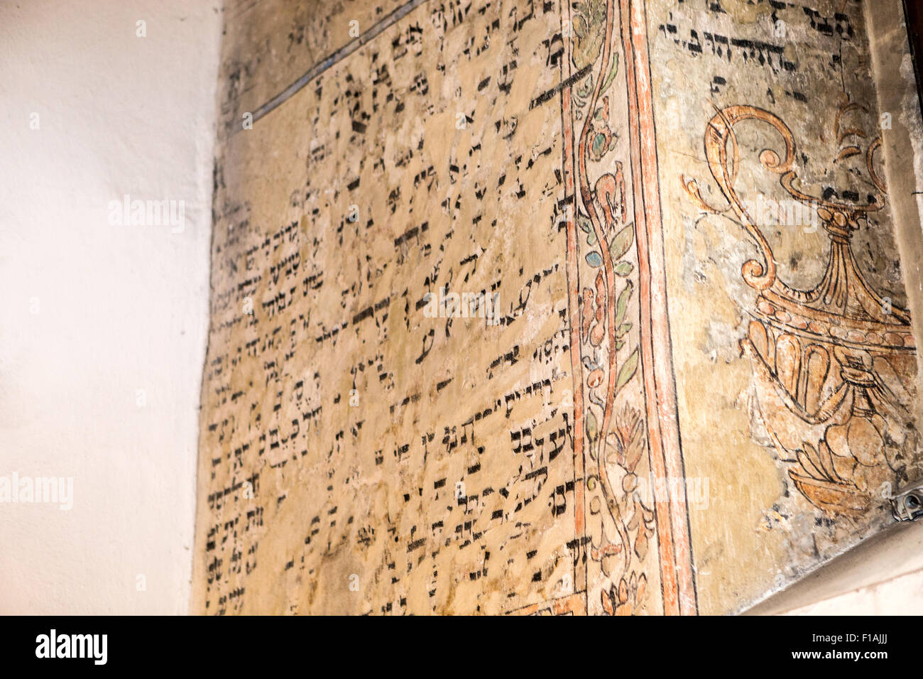 Prayers on the wall, High Synagogue, Krakow, Poland Stock Photo - Alamy
